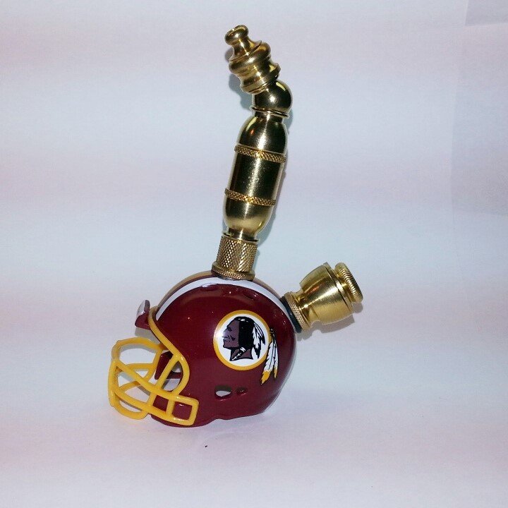 Washington Redskins Helmet Pipe Upright Design